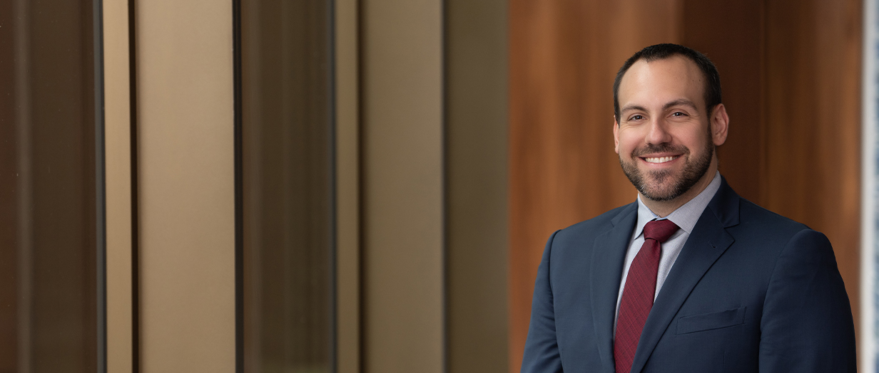 Bryan Czako | Williams & Connolly LLP