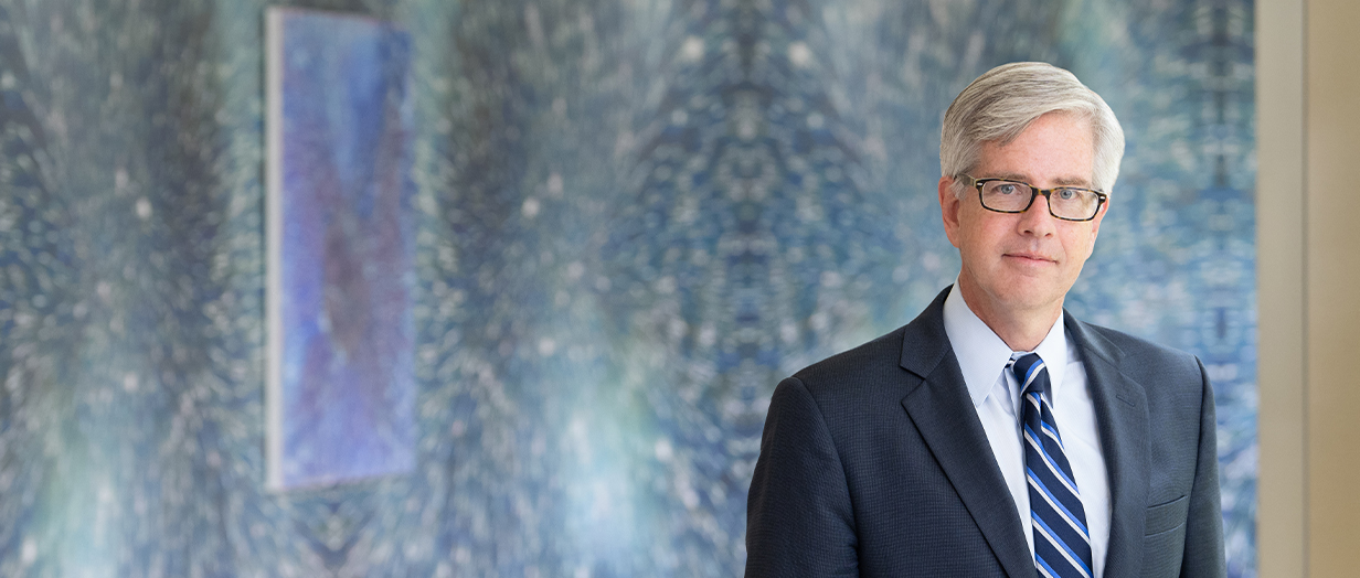 Williams & Connolly LLP | Bob Van Kirk | Williams & Connolly LLP